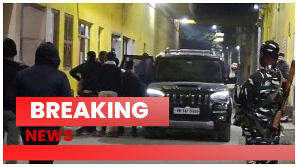 Bayron Biswas: আয়কর তল্লাশি চলাকালীনই অসুস্থ বায়রন, কান্নায় ভেঙে ...