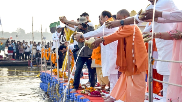 গিনেস ওয়ার্ল্ড রেকর্ড তৈরির লক্ষ্যে এবার যোগী সরকার, সৌজন্যে ‘স্বচ্ছ ...