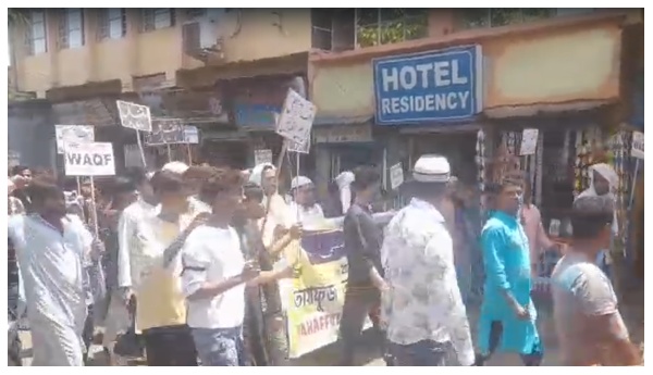 Asansol Protest Row: আসানসোলের মিছিলে আদৌও উঠল 'পাকিস্তান জিন্দাবাদ ...