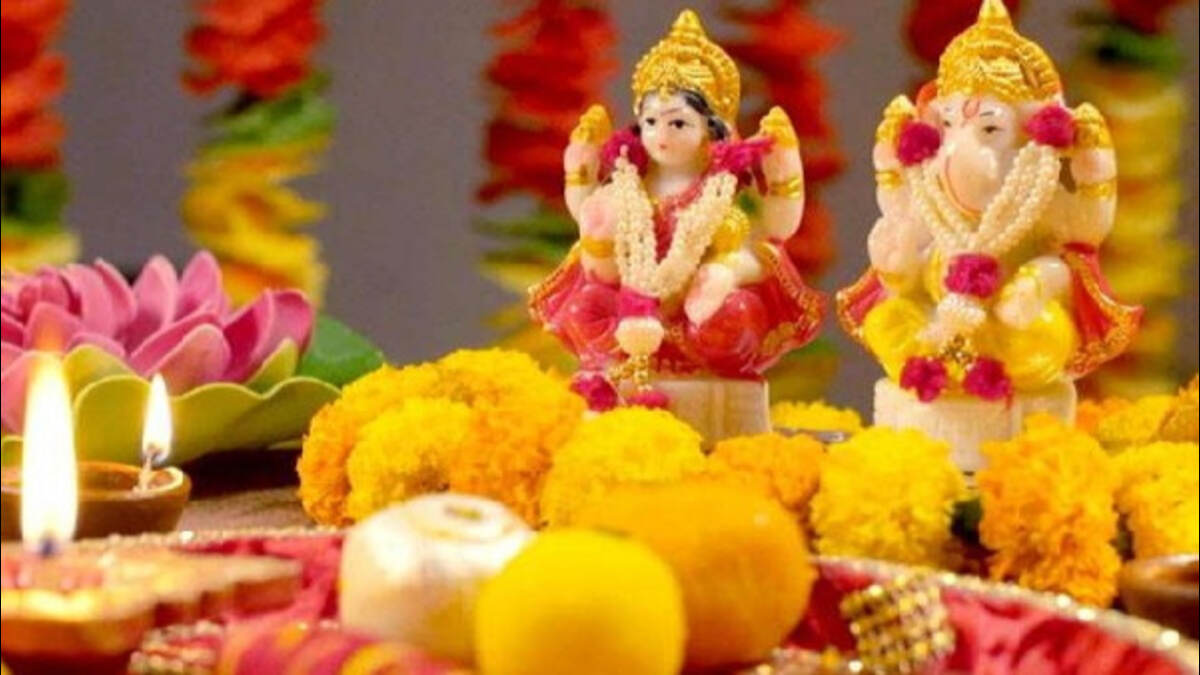 Diwali Lakshmi Puja Timing તમારા શહેરમાં દિવાળી પૂજાનુ શુભ મૂહુર્ત શું