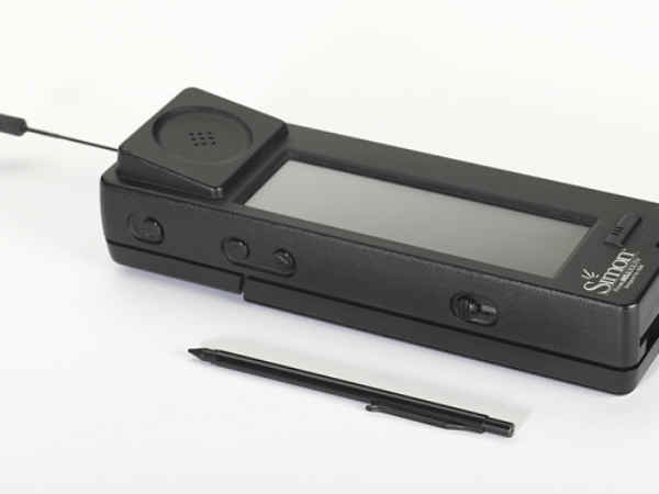 दुनिया के पहले स्‍मार्ट फोन आईबीएम का सिमॉन हुआ 20 वर्ष का | First ...