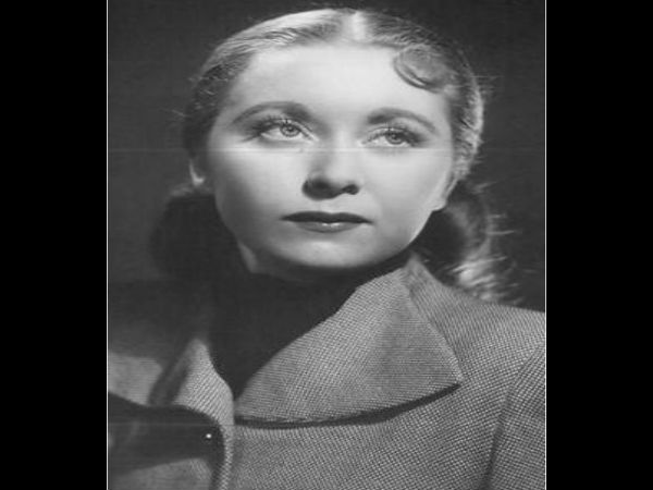 जानें कौन है वो मॉडल-टीवी स्‍टार जिसे जिंदा खा गए थे कीड़े | EATEN ...