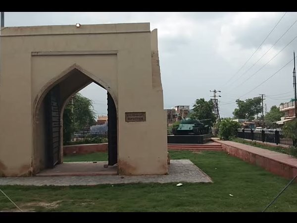 राजस्थान में चौराहे पर यूं ही नहीं रखा यह पाकिस्तानी टैंक, वजह जानकर हर ...