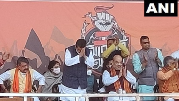 सुवेंदु अधिकारी सहित 11 विधायक, एक सांसद और एक पूर्व सांसद भाजपा में शामिल | Sunil Mondal and ...