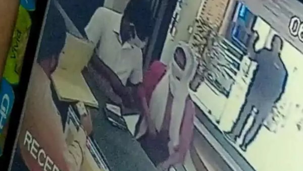 Unnao CO : महिला सिपाही संग होटल में पकड़े गए उन्नाव सीओ, फिर भी उसी के ...