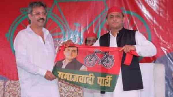 पूर्व एमएलसी और कैबिनेट मंत्री जितिन प्रसाद के चचेरे भाई एसपी में हुए ...