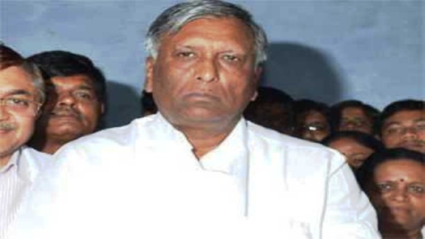 यूपी चुनाव से पहले सपा को बड़ा झटका, भाजपा में शामिल हुए शिव कुमार बेरिया | Big blow to SP ...