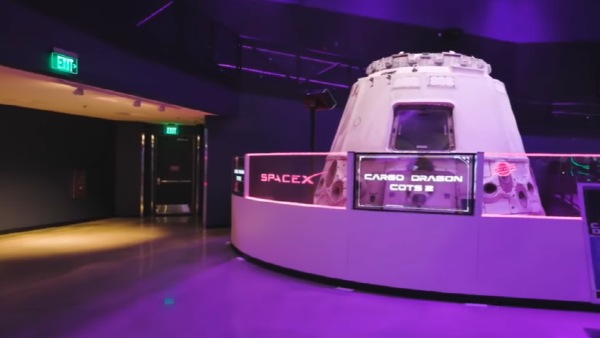 धरती नहीं, छुट्टियों में अब अंतरिक्ष का सफर, NASA के इस विमान से 4 मिनट ...