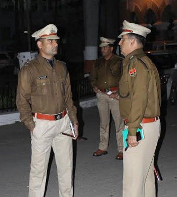 राजस्थान में एक साथ नजर आईं IPS की तीन पीढ़ी, जानें ADG दिनेश एमएन व ...