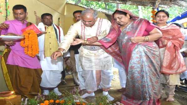 Gauthan Diwas: गोवर्धन पूजा पर छत्तीसगढ़ के गोठानो मे गोधन की पूजा ...