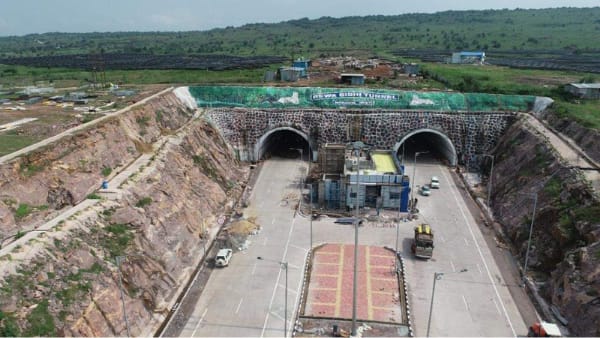 Mohania Tunnel : बगैर लोकार्पण के ही मोहनिया सुरंग से वाहनों की आवाजाही ...