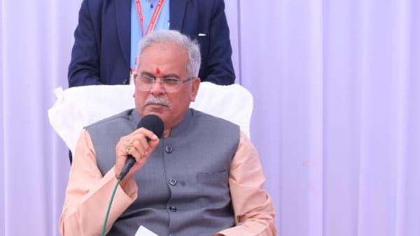 भेंट मुलाकात के तहत सिहावा पहुंचे सीएम भूपेश, किया करोड़ों के विकास ...