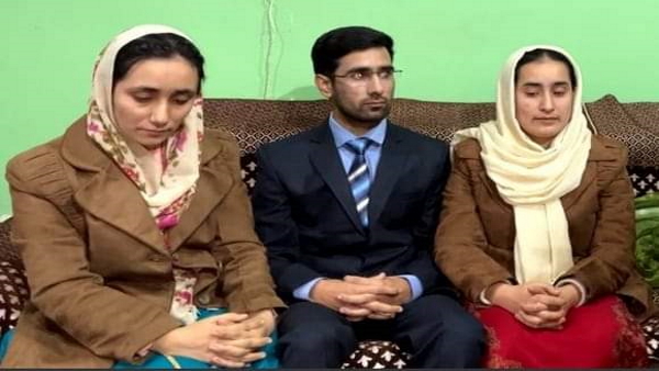 3 भाई-बहन एक साथ बने अफसर, पिता ने मैकेनिक का काम करके हुमा, इफरा व सुहैल अहमद वानी को पढ़ाया ...