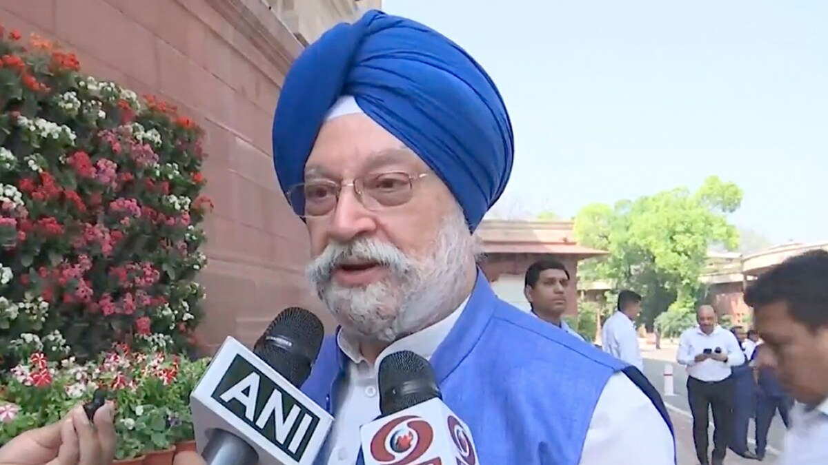 'घोड़ों के साथ गधे की दौड़ हो रही हो...', राहुल के सावरकर वाले बयान पर हरदीप पुरी का पलटवार ...