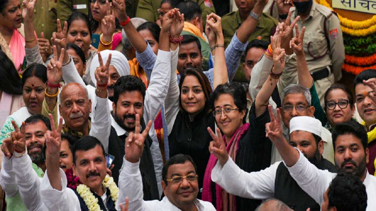 Delhi Mayor Election: मेयर चुनाव आज, आप की शेली ओबेरॉय और भाजपा की शिखा ...