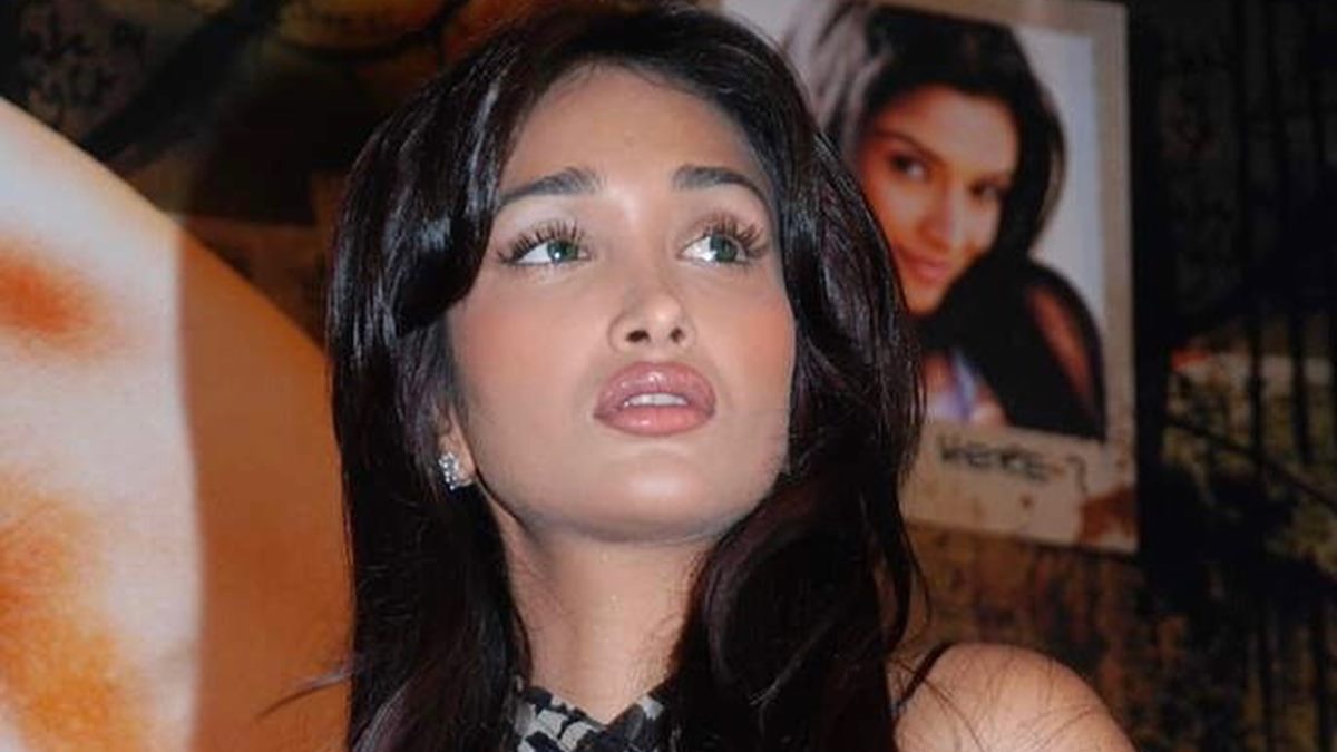 Jiah Khan के असली नाम से आजतक अंजान है उनके फैंस, जानिए कैसे मिली थी बॉलीवुड इंडस्ट्री में ...