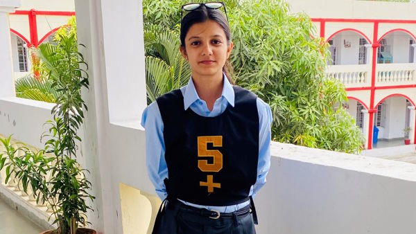 Rakshita Rathore: कौन हैं 20 वर्षीय रक्षिता राठौड़ जो प्रदेश की पहली ...