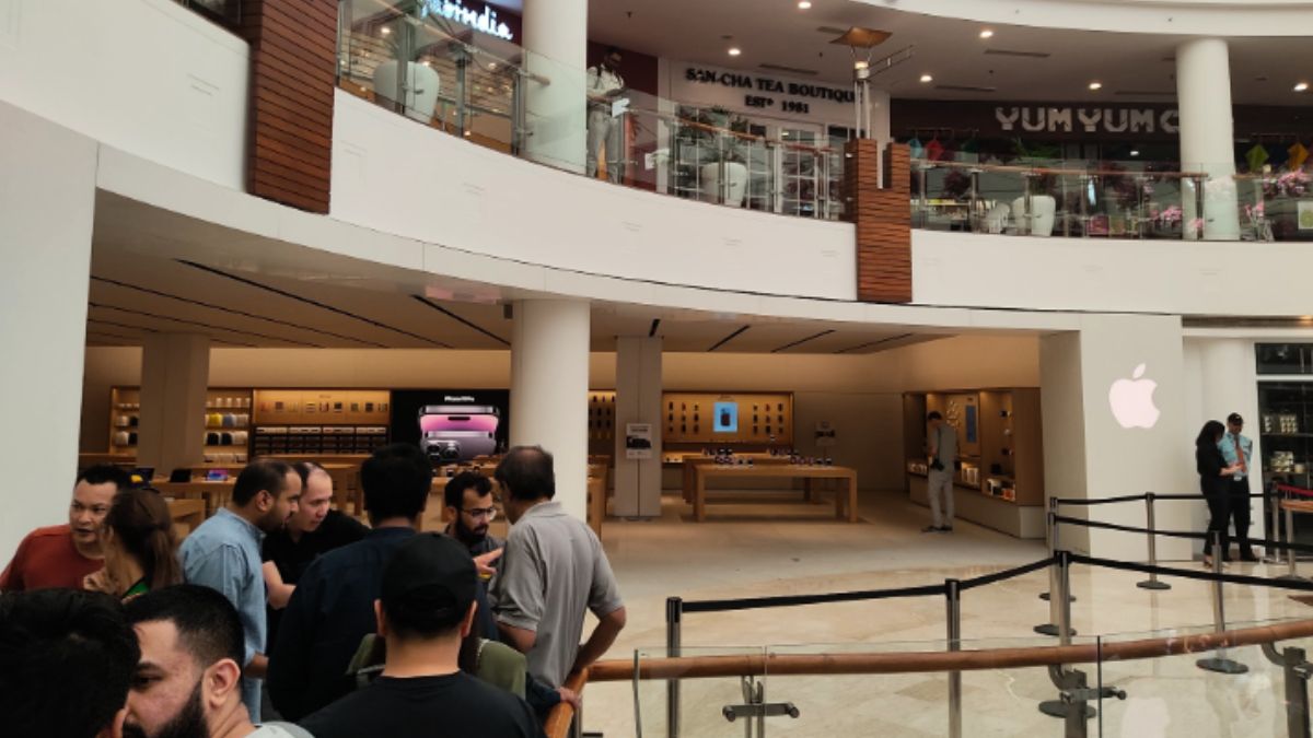 मुंबई के बाद अब दिल्ली में खुला देश का दूसरा Apple स्टोर, टिम कुक ने किया उद्घाटन | Apple CEO ...