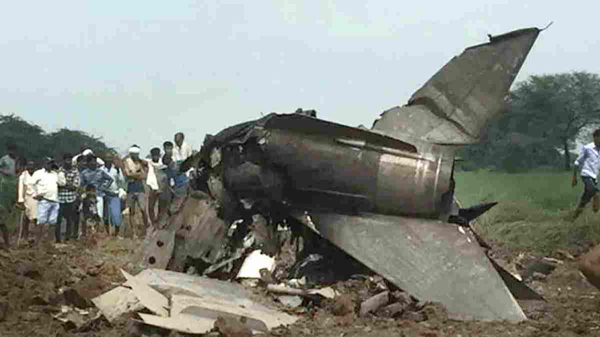 भारत में MiG-21 जेट की उड़ान पर लगी रोक, 2 साल में 7 बार क्रैश हुआ | Indian Air Force Grounds ...