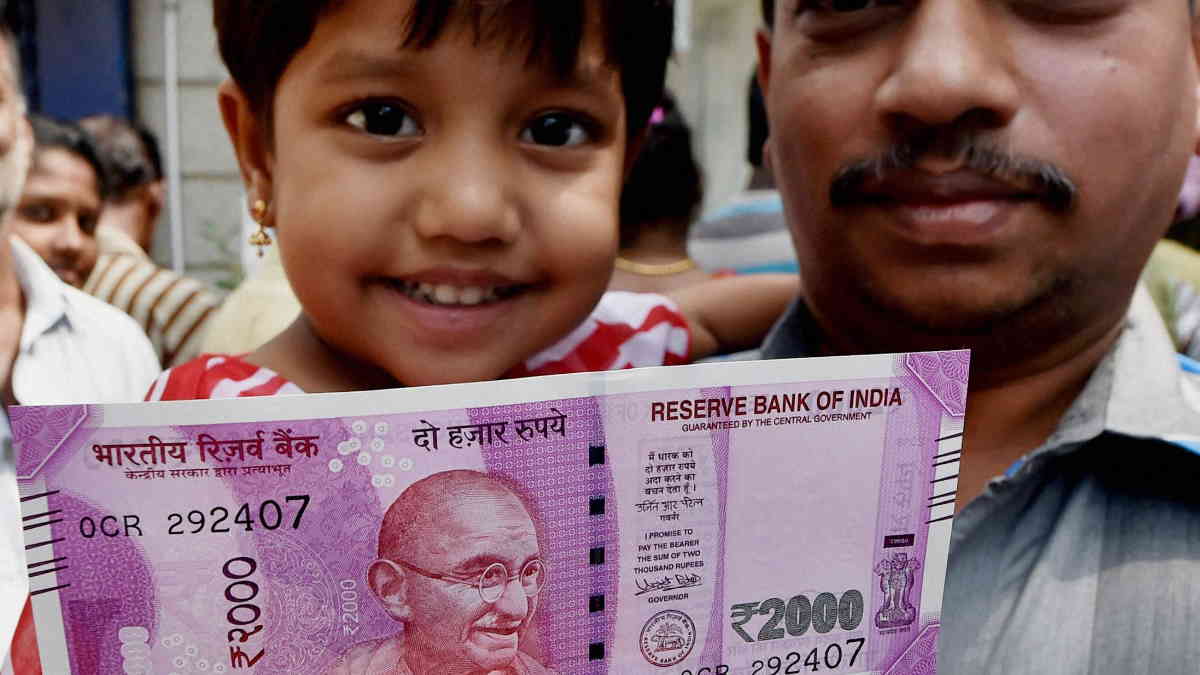 2000 note after 30 september: 2000 रुपए का नोट 30 सितंबर तक बैंक में ...