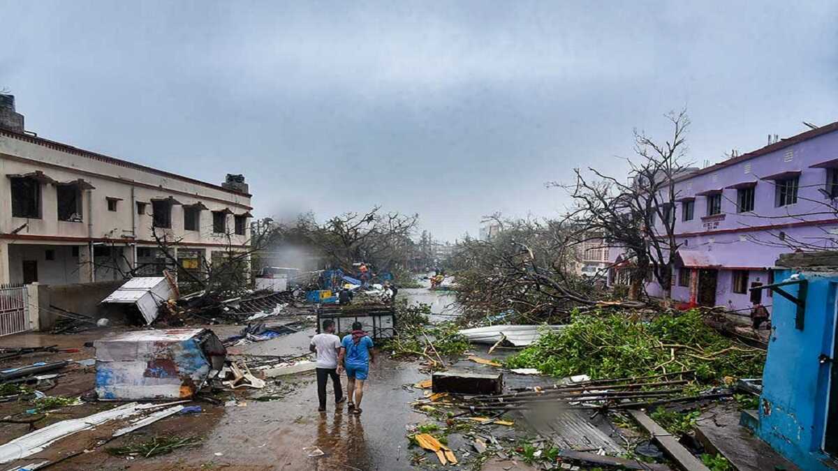 Cyclones in india: भारत में आए वे 5 खतरनाक तूफान, जिन्होंने मचाई थी ...