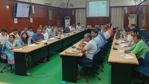 Gaya DM डॉ. त्यागराजन एस एम की समीक्षा बैठक, भूमी मामले से जुड़े ...