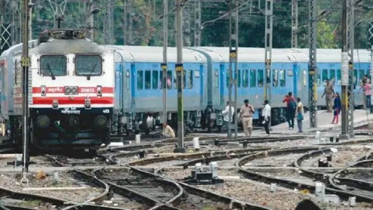 Railway के Insurance में अक्सर करते हैं लोग गलती, गंवा सकते हैं 10 लाख ...