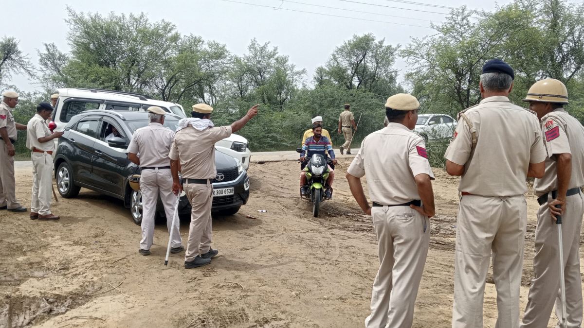 Nuh Curfew News: नूंह में 14 और 15 अगस्त को कर्फ्यू में ढील, जानिए क्या होगा वक्त | Haryana Nuh ...