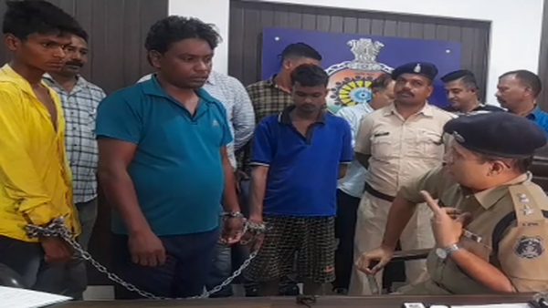 Abhishek Pallava: अपराधियों से ऑन कैमरा पूछताछ क्‍यों करते हैं IPS ...