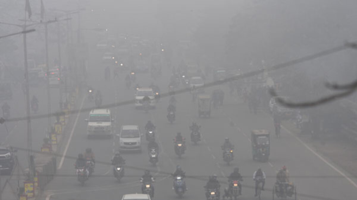 Delhi ka Mausam: दिल्ली में मौसम होने लगा है सर्द लेकिन AQI आज भी खराब ...
