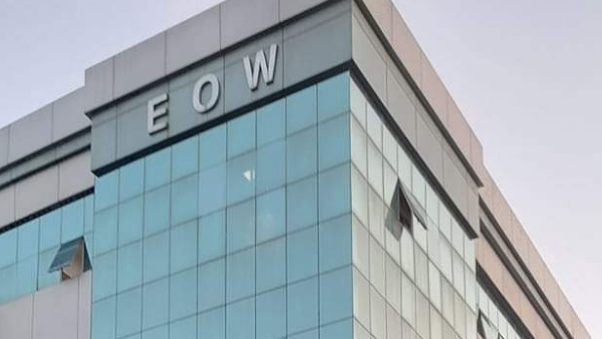 कोरोना काल में ऑक्सीजन प्लांट घोटाले में BMC ठेकेदार गिरफ्तार | Mumbai police EOW arrest Romin ...