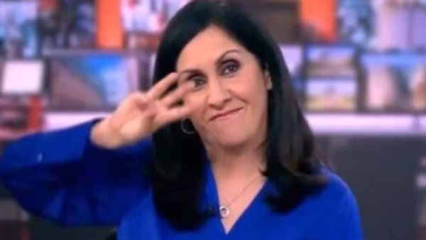 लाइव शो के दौरान बीबीसी एंकर ने दिखाई मिडिल फिंगर, VIDEO वायरल हुआ तो ...