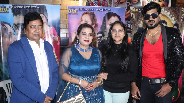 भोजपुरी अभिनेत्री रानी चटर्जी और श्वेता सिंह राजपूत के साथ रोमांस करते ...