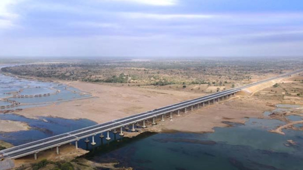 UP News: ललितपुर में फार्मा पार्क से सुधरेगी बुंदेलखंड की सेहत, योगी ...