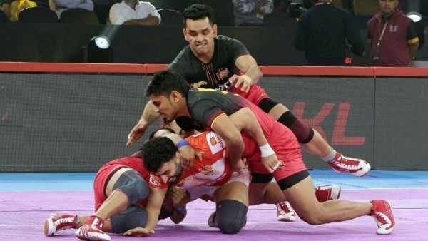 PKL 2023-24: गुजरात जायंट्स और तमिल थलाइवाज ने जीते मैच, सुपर टैकल की हुई बारिश | PKL 2023-24 ...