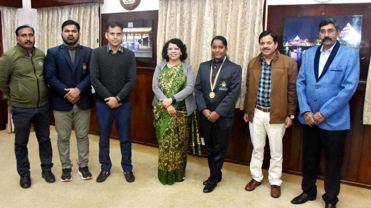 Gorakhpur News: अंतरराष्ट्रीय बैडमिंटन खिलाड़ी आदित्या यादव को गोरखपुर ...