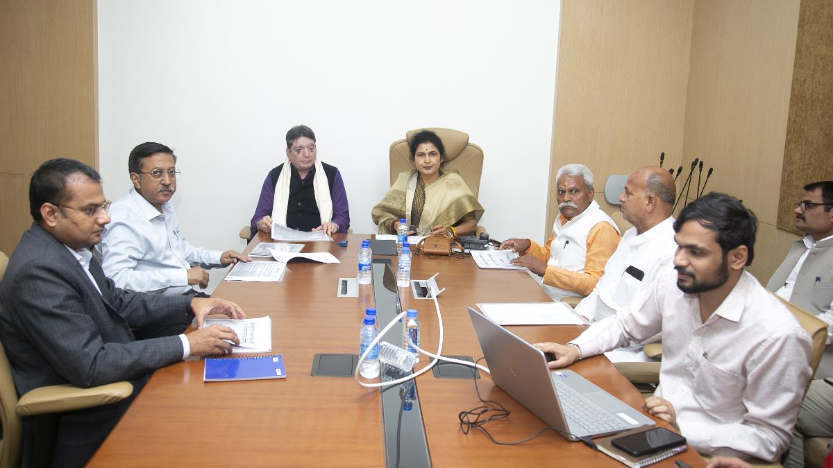 विमुक्त घुमन्तु और अर्द्ध-घुमन्तु जातियों का तैयार होगा डेटाबेस, मंत्री ...