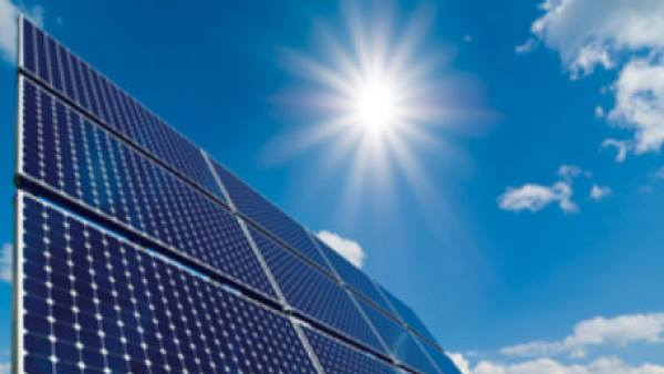 दिल्‍ली: 645 सरकारी और एमसीडी इमारतों की छत पर सोलर प्‍लांट स्थापित किए ...