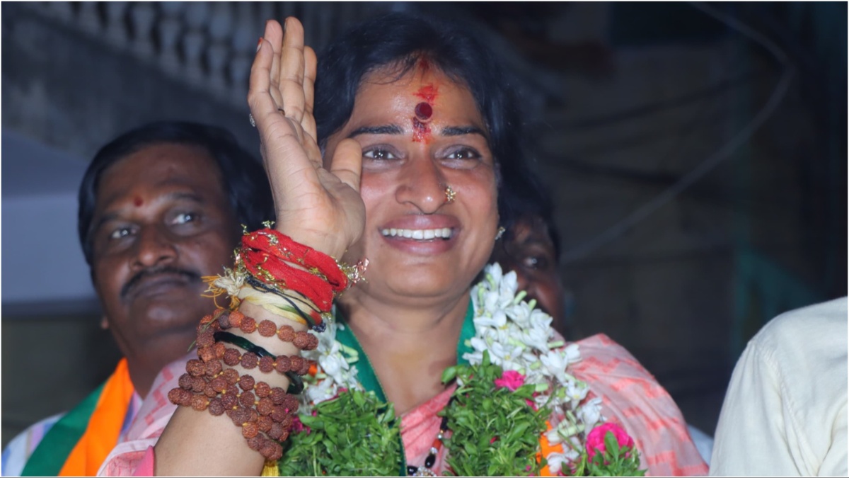 मैं शैतान हूं अब मोदी की शेरनी माधवी लता ने क्यों कहा ऐसा ओवैसी