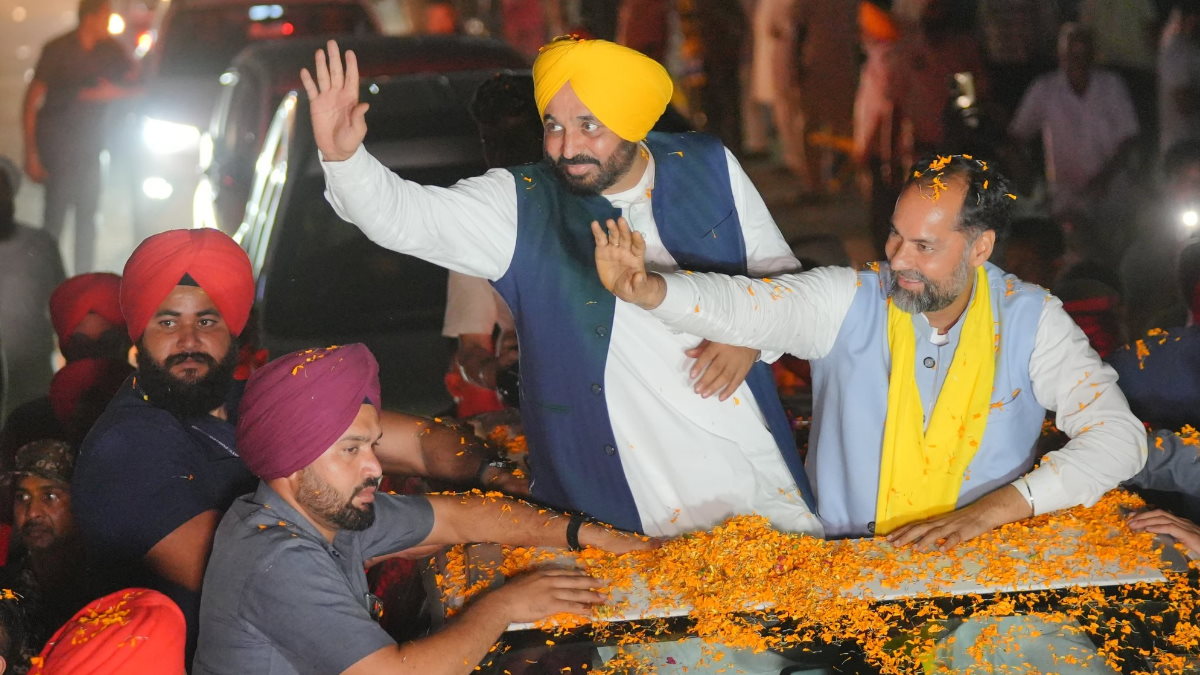 Punjab: सीएम भगवंत मान ने जालंधर में निकाला रोड शो, पवन कुमार टीनू के ...