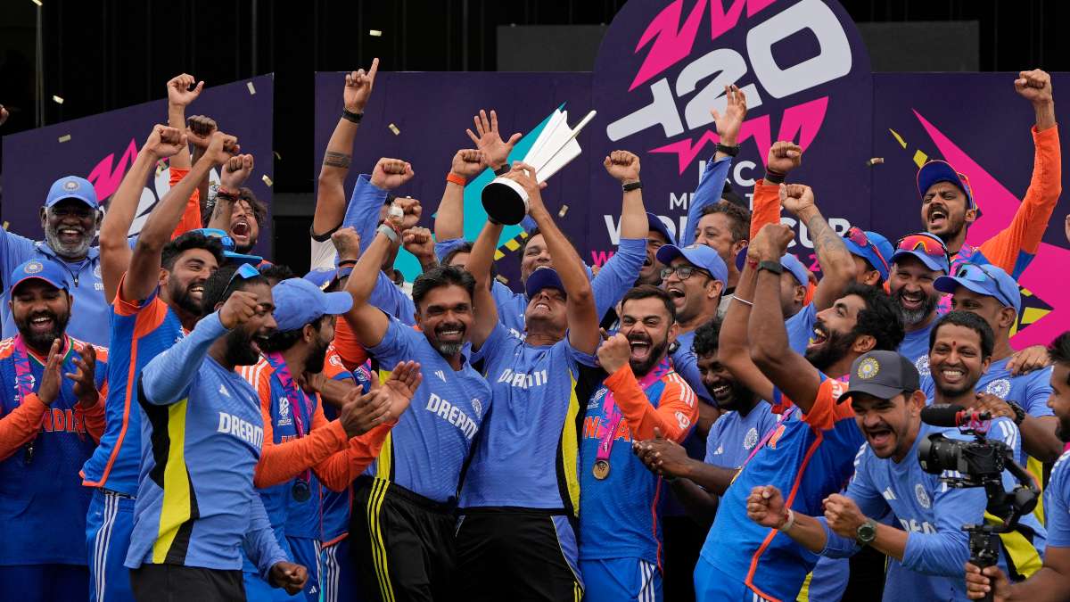 T20 WC: खिताबी जीत के बाद टीम इंडिया पर बरसा पैसा, जानिए कितनी प्राइज ...