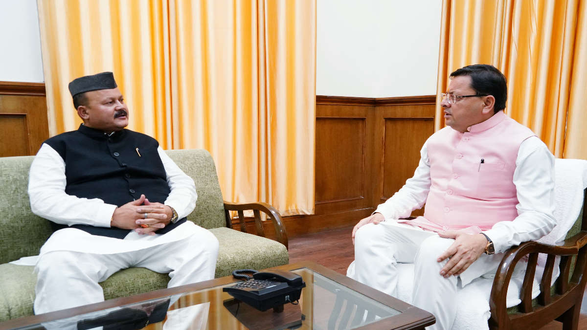 उत्तराखंड कांग्रेस में कलह, कांग्रेस विधायक ने अपनी ही पार्टी के विधायकों के खिलाफ खोला मोर्चा ...