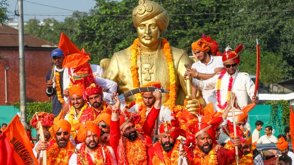 जम्मू की हिंदू विरासत का पुनःअधिकार: महाराजा हरि सिंह की 130वीं जयंती ...