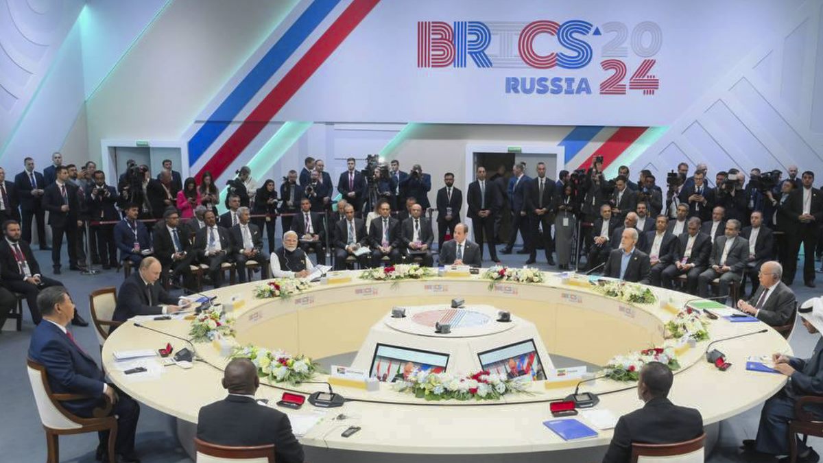 'हम युद्ध नहीं, संवाद और कूटनीति का करते है समर्थन', ब्रिक्स में पीएम मोदी ने दुनिया को दिया ...