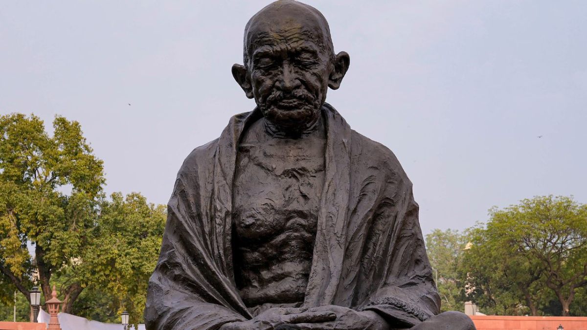 Gandhi Jayanti Essay: 2 अक्टूबर गांधी जयंती पर लिखें दमदार लेख, यहां ...