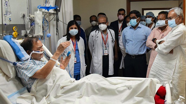 Kishore Kunal: पूर्व IPS अधिकारी और पटना महावीर मंदिर ट्रस्ट के सचिव ...