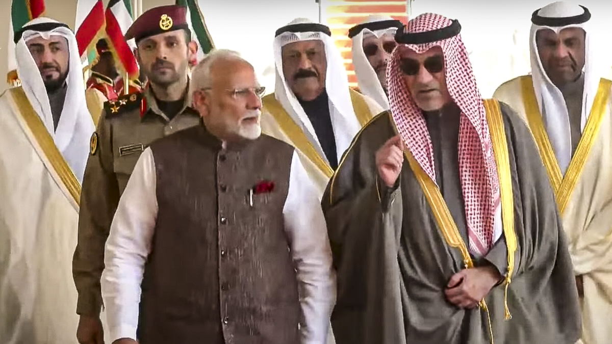 Modi Kuwait Visit: पीएम नरेंद्र मोदी पहुंचे कुवैत, 43 साल बाद भारतीय PM का पहला दौरा, जानिए खास ...