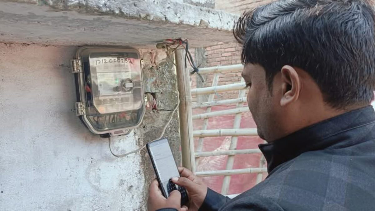 Smart Meters: स्मार्ट मीटर उपभोक्ताओं के लिए खुशखबरी, बिजली कनेक्शन कटा तो इस तरीके से तुरंत आ ...