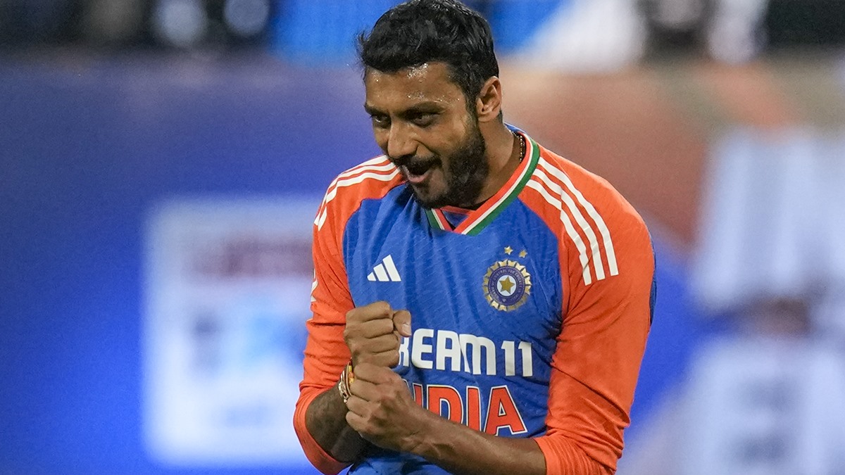 Axar Patel की पत्नी ने सरेआम लुटाया भारतीय उप कप्तान पर प्यार, खास दिन ...