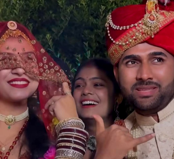 Bikaner Ki Sherni:'बीकानेर की शेरनी' का CISF जवान के साथ VIDEO वायरल ...